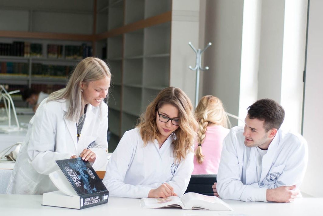 Doktorski studij na Medicinskom fakultetu Univerziteta SSST - SSST ...